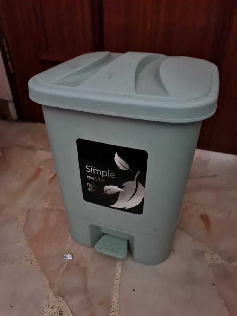 Pedal Dust Bin (Small), Furniture & Home Living, Cleaning & Homecare ...