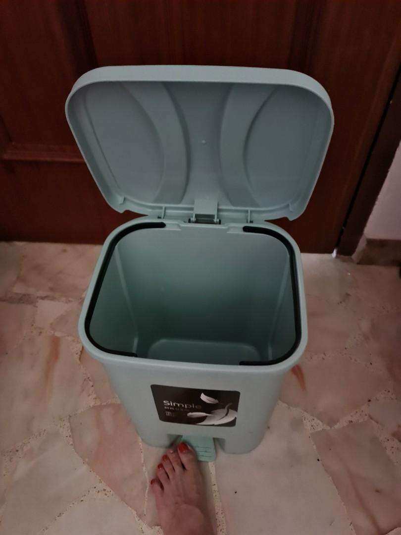 Pedal Dust Bin (Small), Furniture & Home Living, Cleaning & Homecare ...