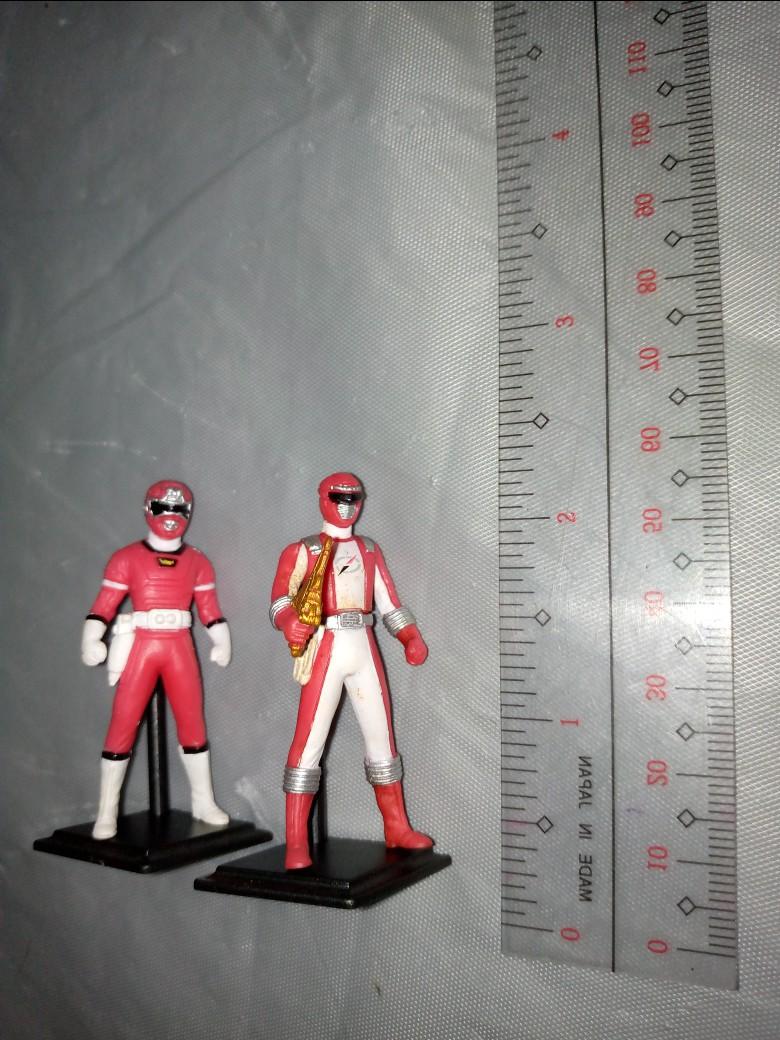 Sentai Carranger Red Racer & Boukenger Bouken Red Gashapon Figures Set ...