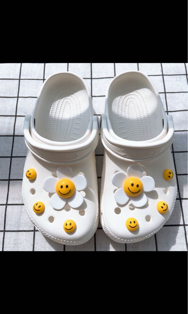 Smiling face sunflower Crocs Jibbitz Charms, Women's Fashion, Watches ...