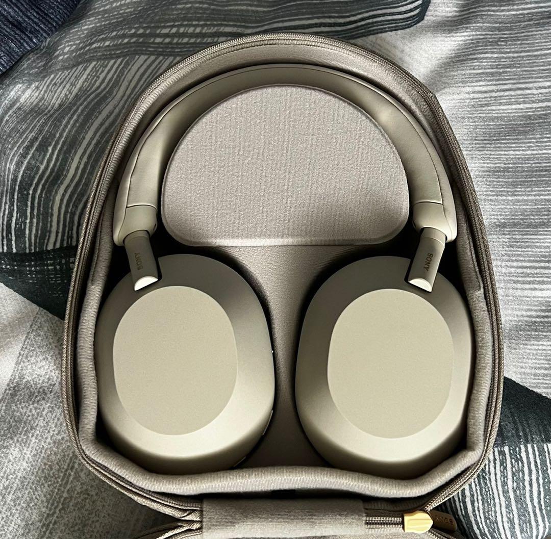 Sony XM5 Silver, Audio, Headphones & Headsets on Carousell