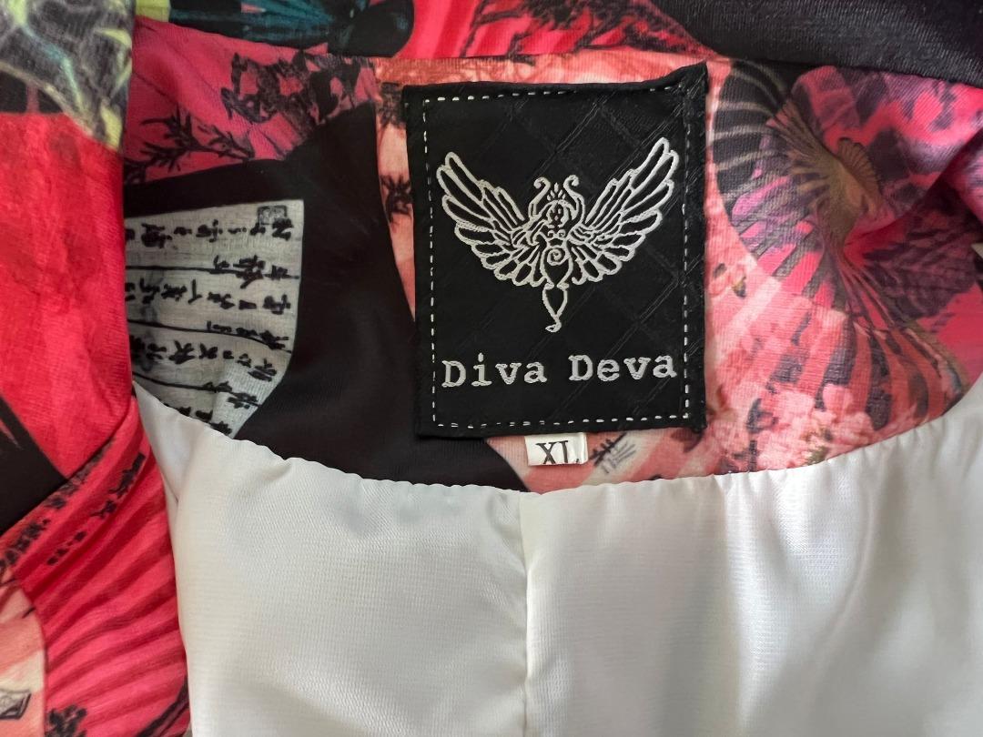 Stylish Retro Diva Deva fully lined jacket with printed Chinese fans, 2 ...