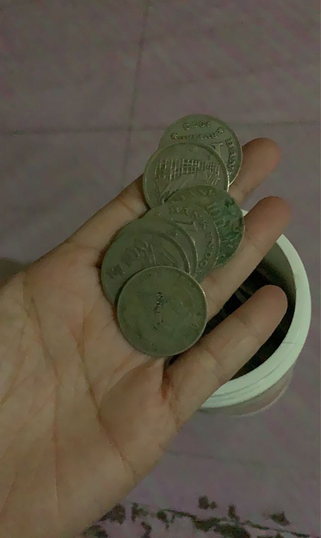 Uang logam 100 perak Uang jadul 100 perak, Antik, Pajangan di Carousell