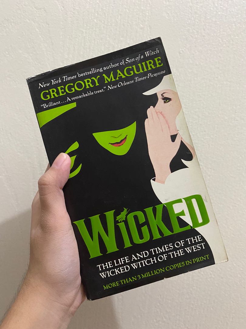 Wicked by Gregory Maguire, Hobbies & Toys, Books & Magazines, Fiction ...