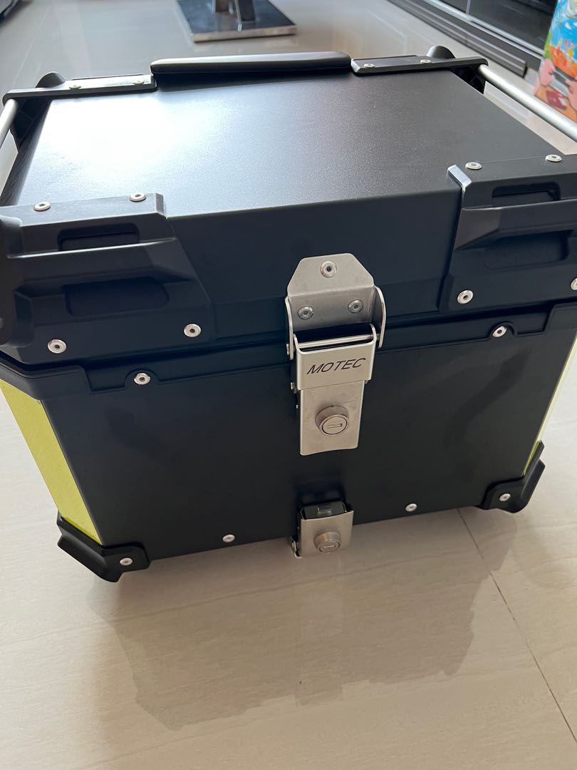 45L top box, Motorcycles, Motorcycle Accessories on Carousell