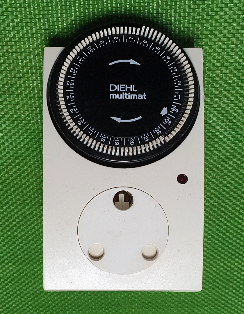 Aircon timer plug, TV & Home Appliances, Air Conditioners & Heating on ...