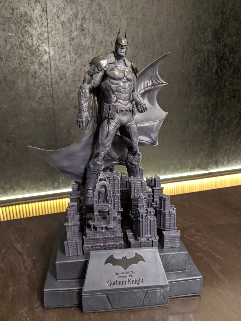 Batman Arkham Knight Collector's Edition Statue (Limited Edition ...