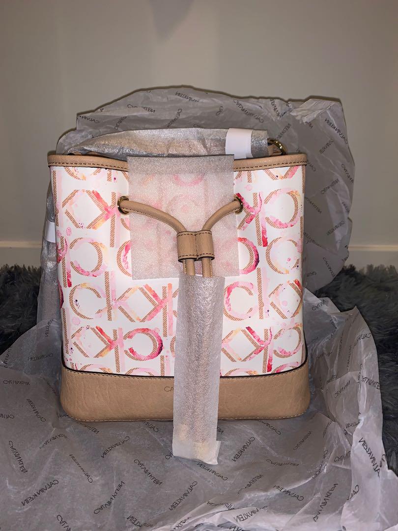 Calvin Klein Bucket Bag, Women's Fashion, Bags & Wallets, Cross-body ...