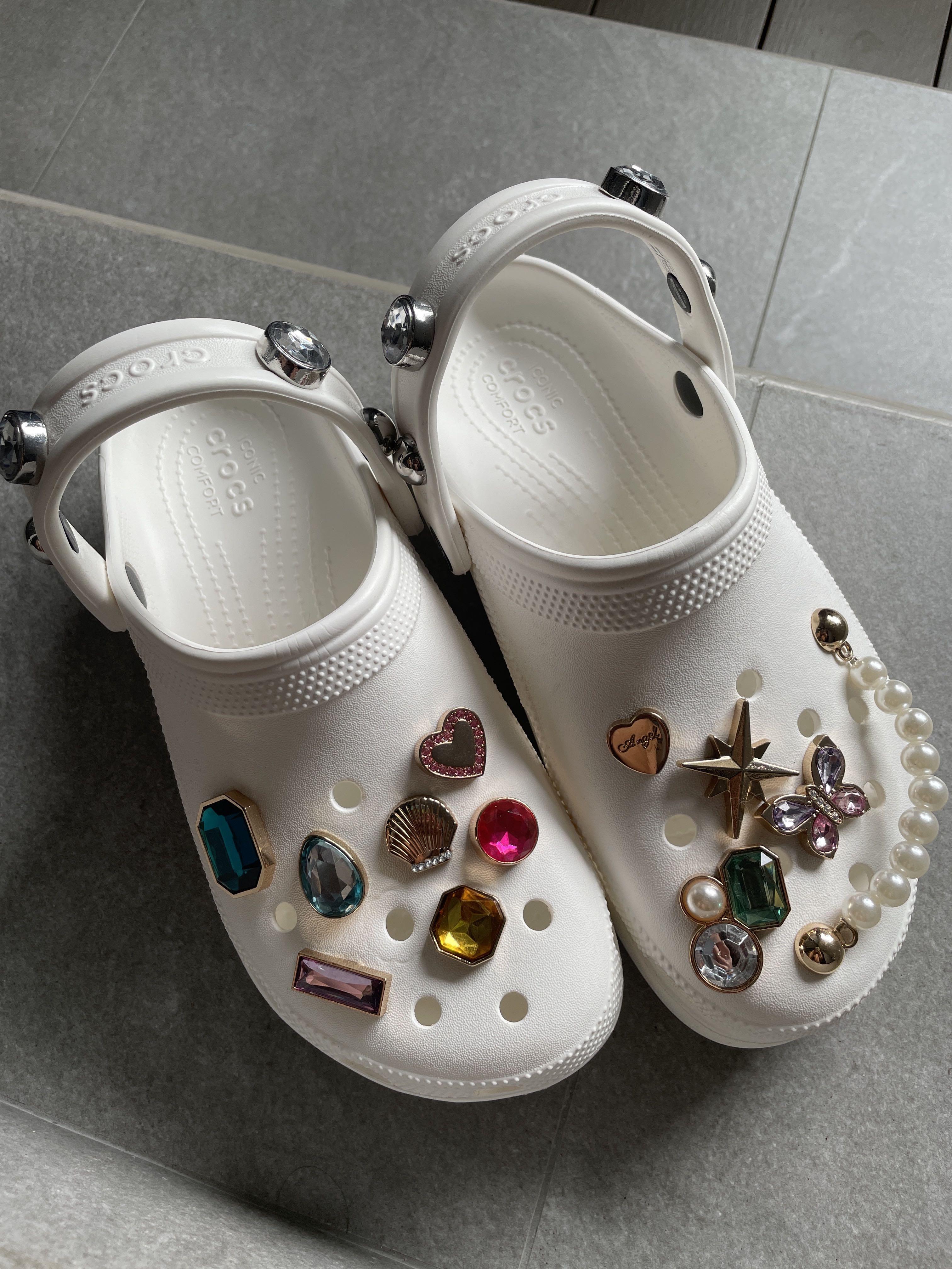 Crocs Classic Platform W8 (lots of jibbitz), Women's Fashion, Footwear, Flipflops and Slides on ...