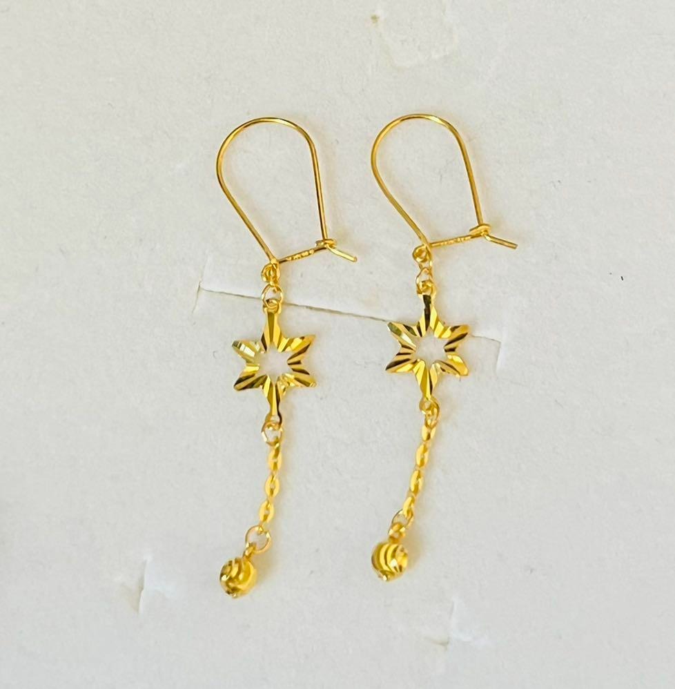 Dangling stars earrings 916 Gold, Women's Fashion, Jewelry & Organisers ...