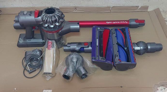 Dyson V8 Absolute Pro +, Furniture & Home Living, Cleaning & Homecare ...