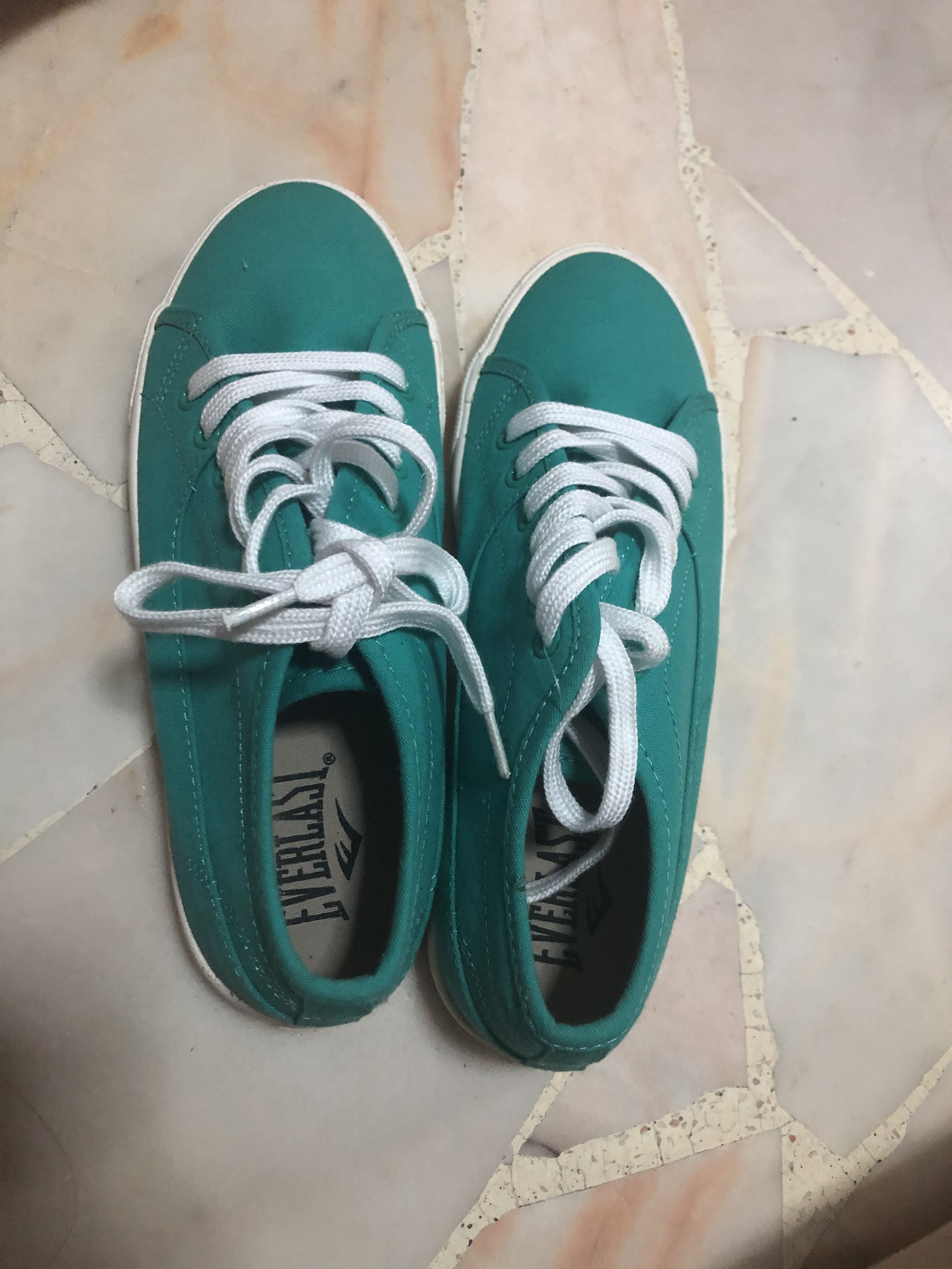 Everlast shoes, Women's Fashion, Footwear, Sneakers on Carousell