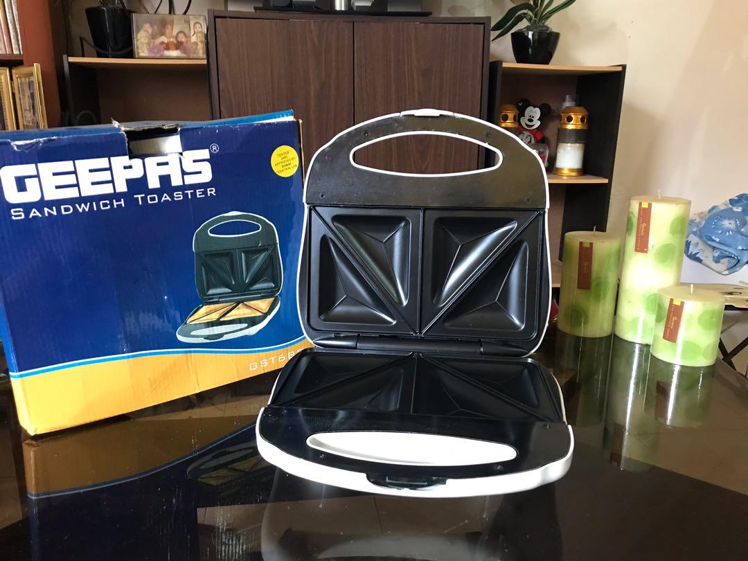 Geepas sandwich maker, Food & Drinks, Homemade Bakes on Carousell