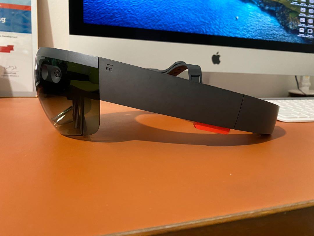 Microsoft Hololens 1st Generation Mobile Phones And Gadgets Other Gadgets On Carousell 