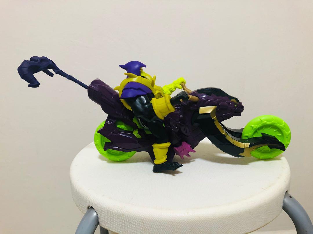 MOTU animated Exclusive Skeletor with Painthor Cycle Panthor, Hobbies ...