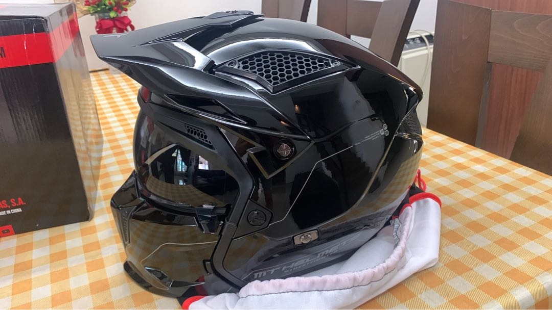 MT Helmets STREETFIGHTER Full Face Helmet Modular Street Fighter SV ...