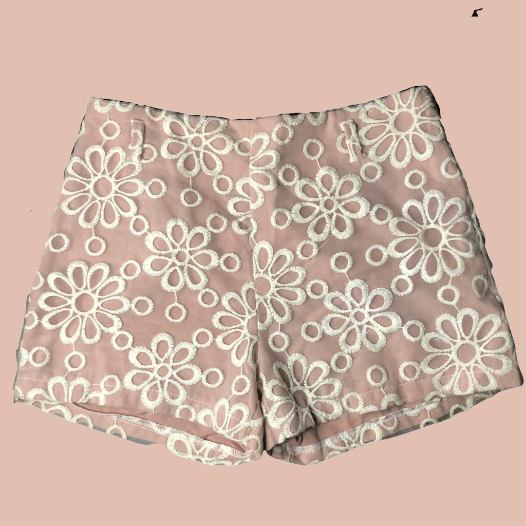 pink floral shorts, Women's Fashion, Bottoms, Shorts on Carousell