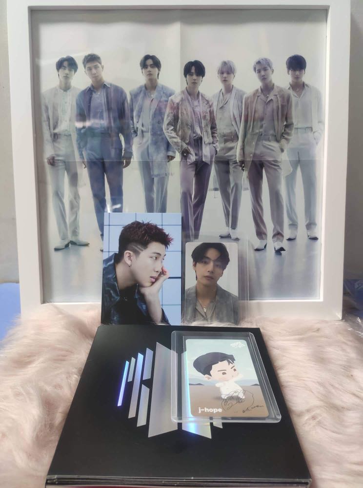 Proof Compact set with V RPC RM poca and Jhope ITS, Hobbies & Toys ...