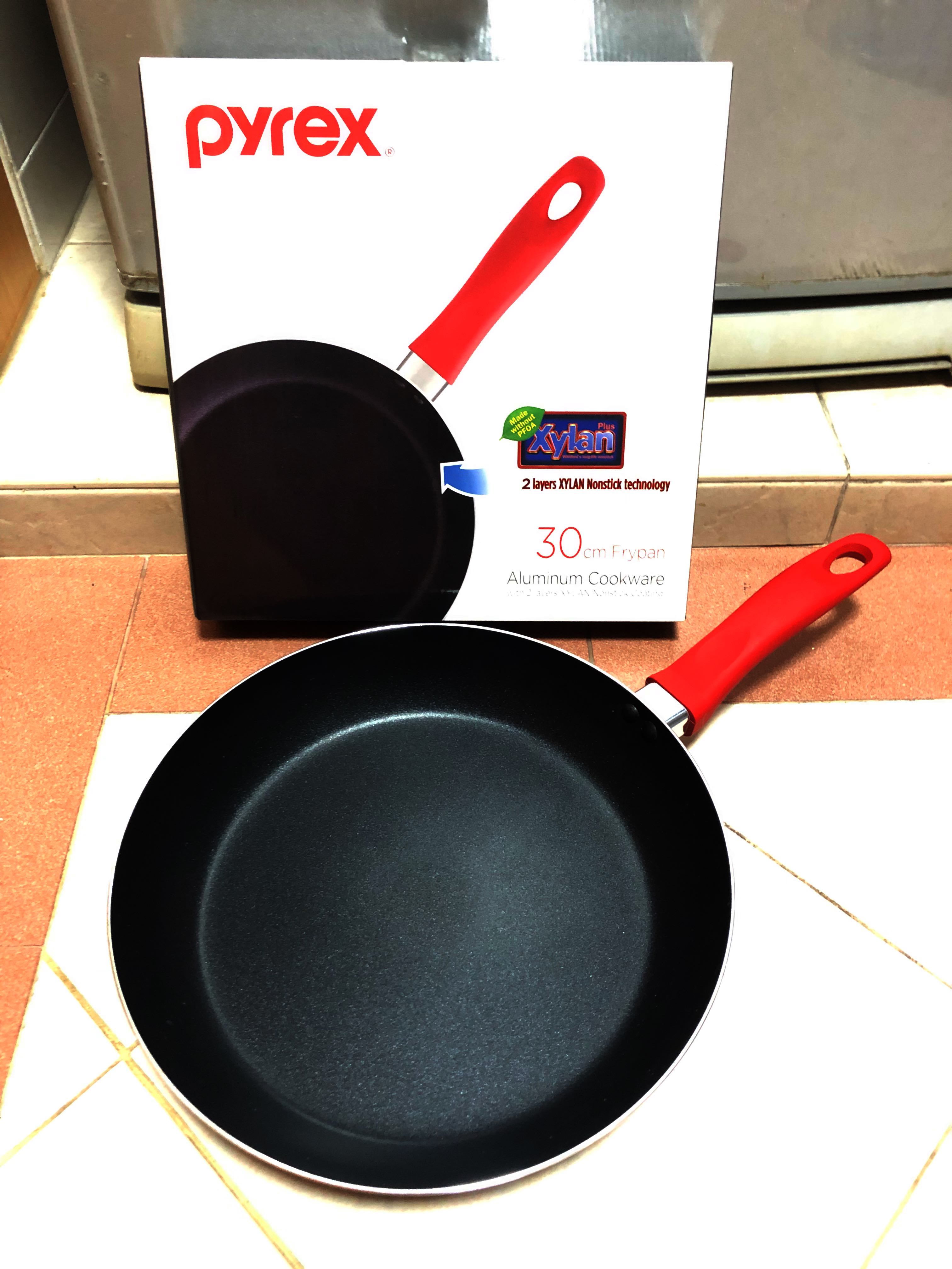 Pyrex Fry Pan 30cm, Furniture & Home Living, Kitchenware & Tableware ...