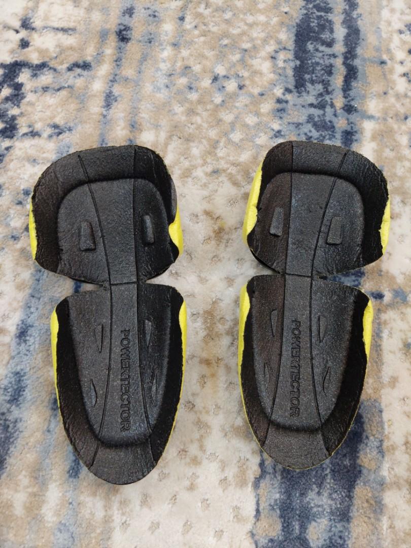 Rs Taichi Stealth Knee Guards (hard shell), Auto Accessories on Carousell