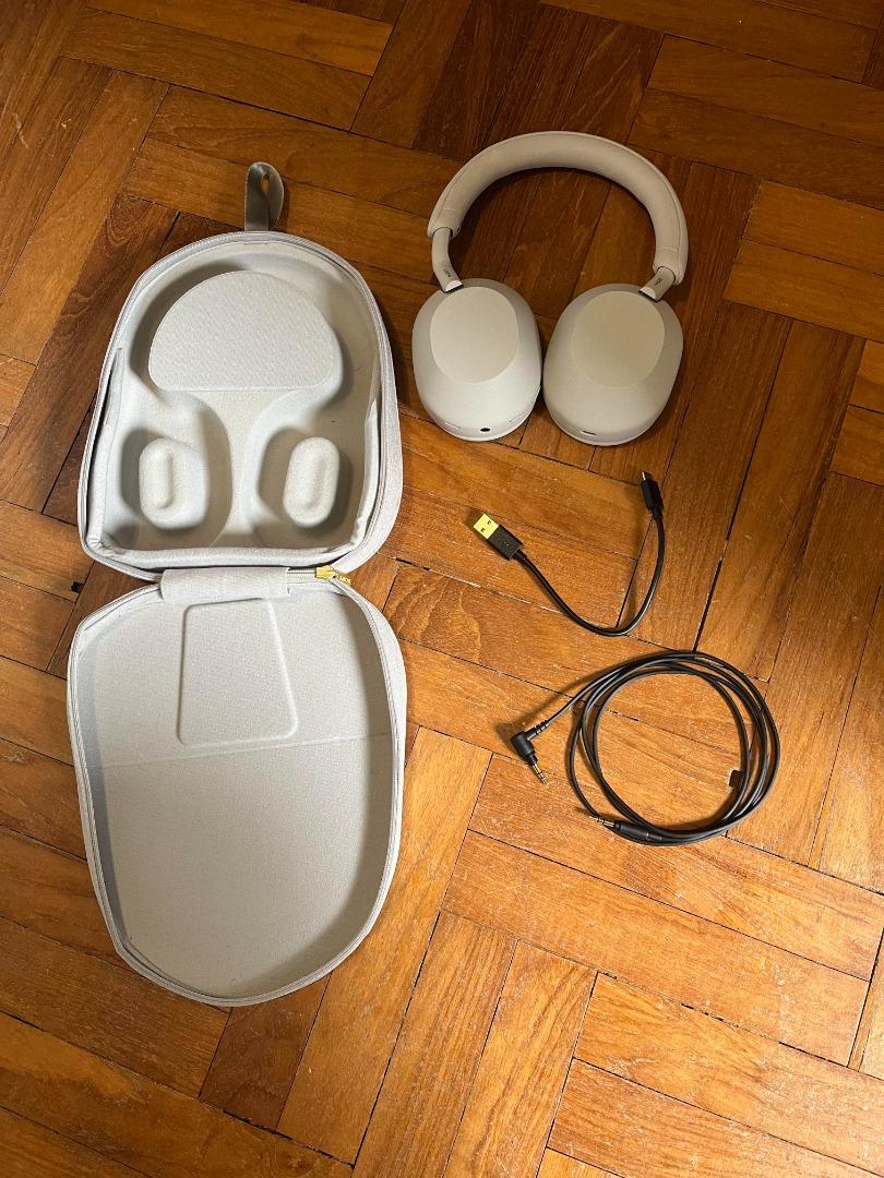 Sony WH-1000 XM5 Silver, Audio, Headphones & Headsets on Carousell