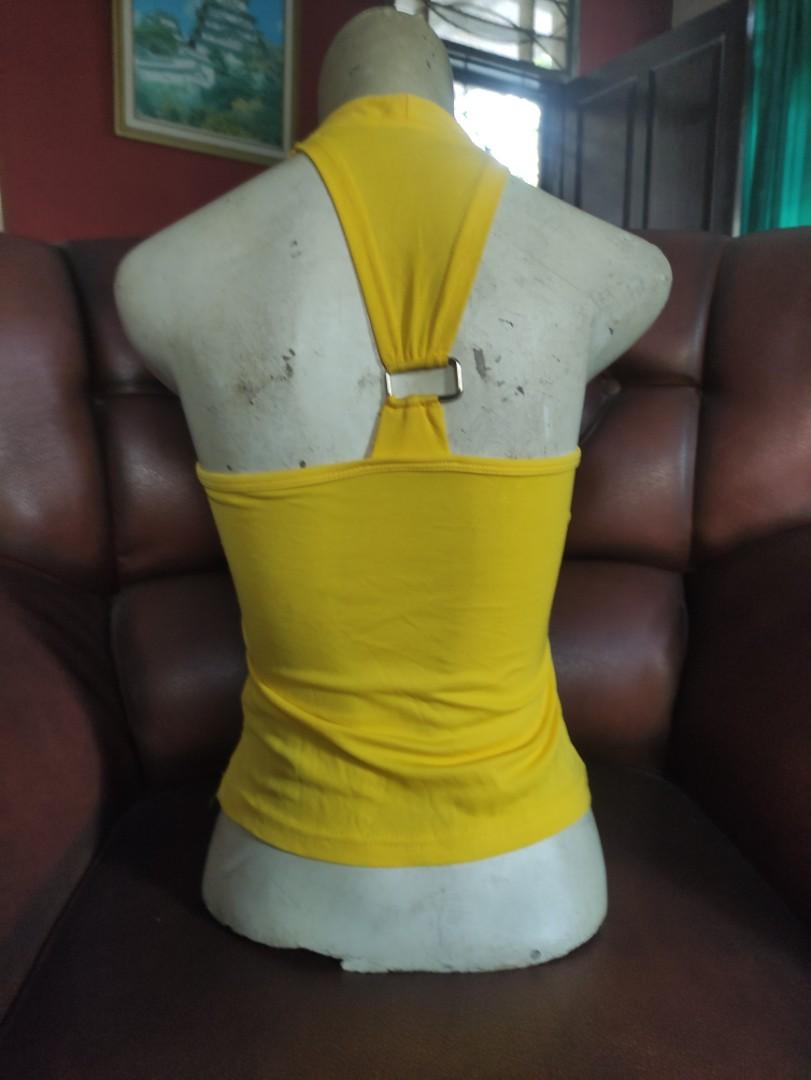 Tang top kuning, Fesyen Wanita, Pakaian Wanita, Atasan di Carousell