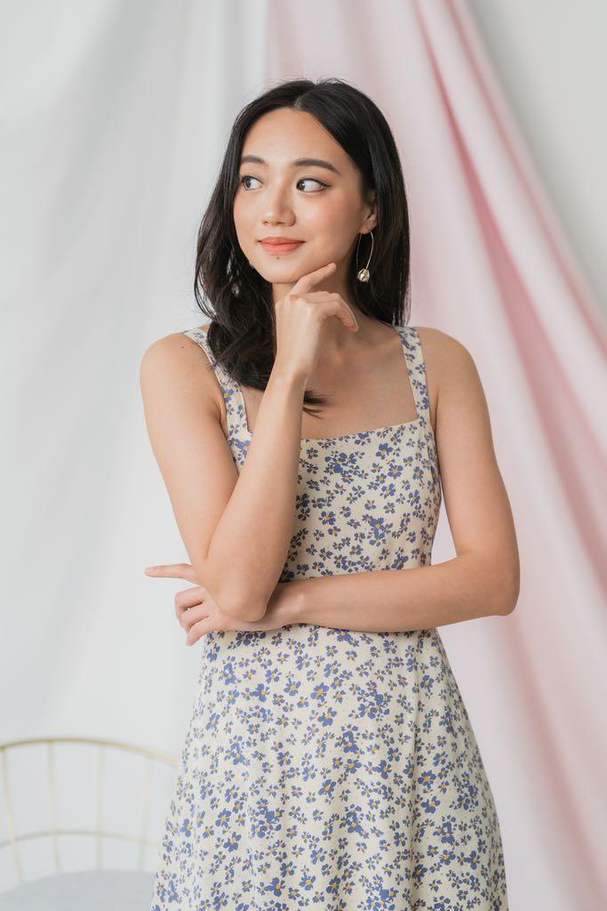 Thestagewalk ivette floral maxi dress in cream, Women's Fashion ...