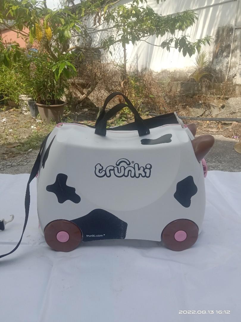 Trunki Ride-on Suitcase: Frieda The Cow, Babies & Kids, Bathing ...
