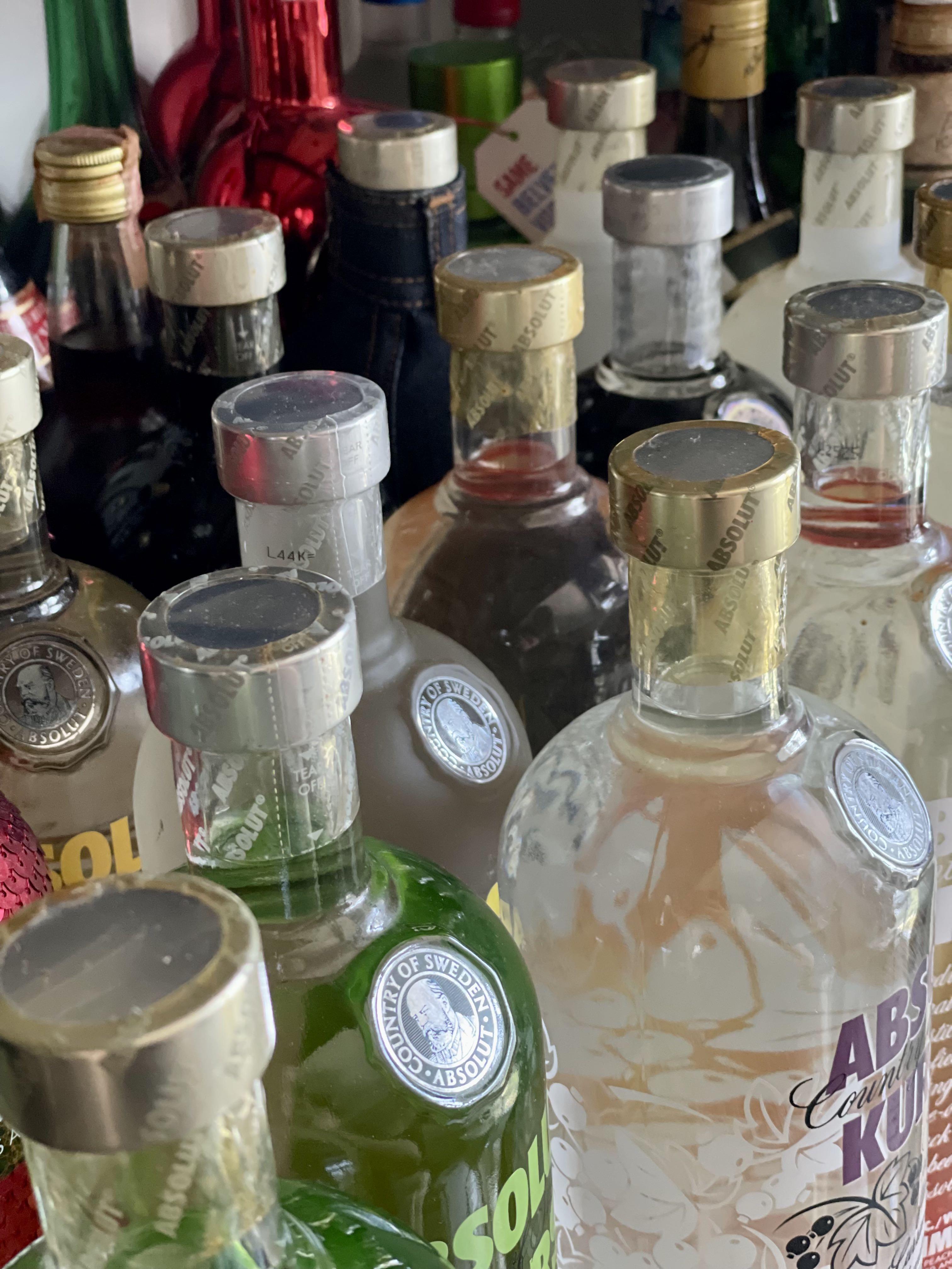 1L Absolut Vodka Plain Vanilla peach citron raspberry Watkins Peppar ...