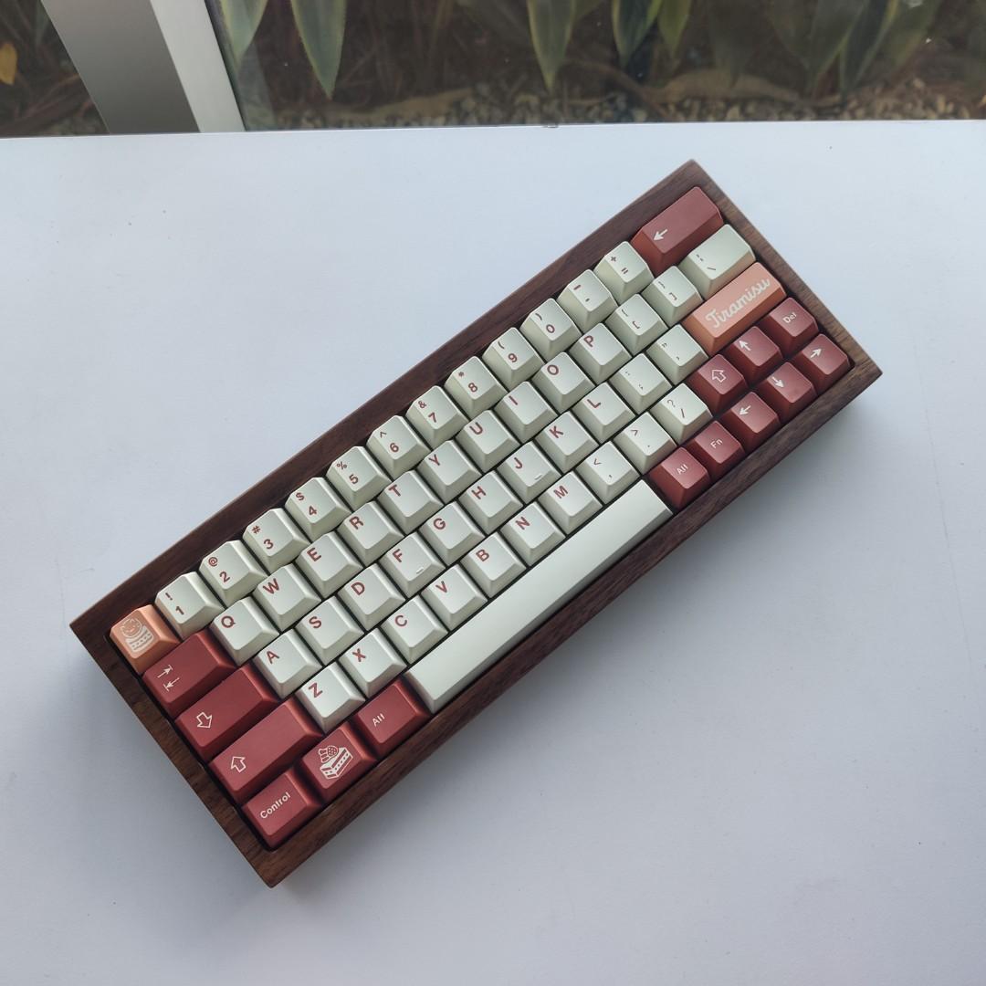 Custom 60% Keyboard Walnut Tofu60, Computers & Tech, Parts ...