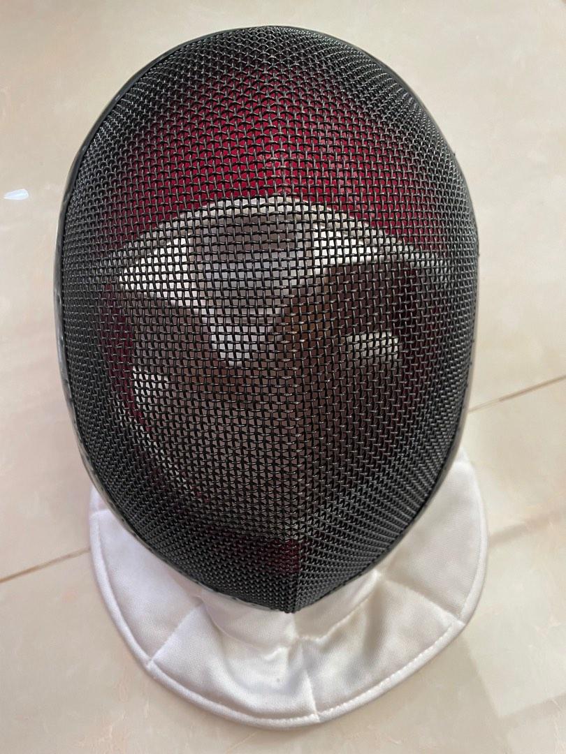 Fencing Uniforms with Masks Small Size, 運動產品, 其他運動配件 - Carousell