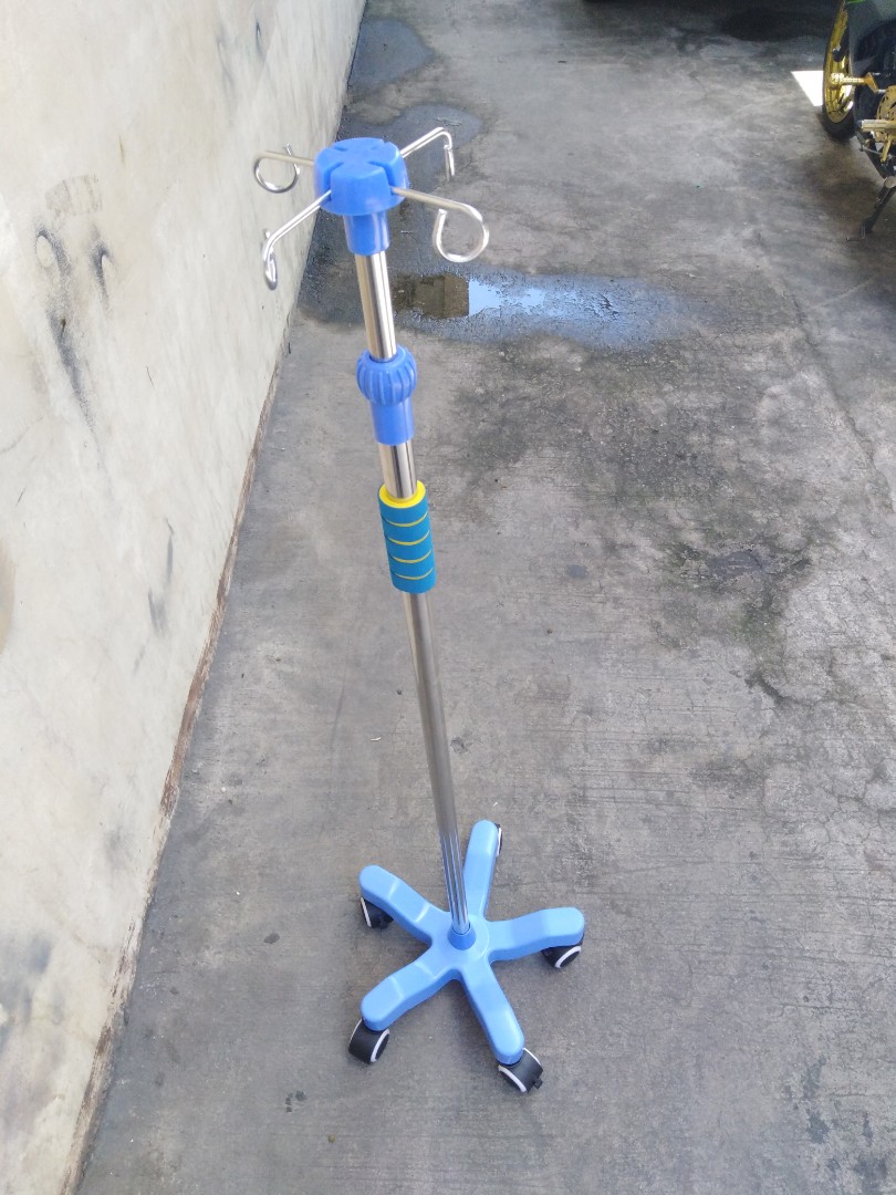 IV stand for dextrose with 4 hooks, Health & Nutrition, Assistive ...