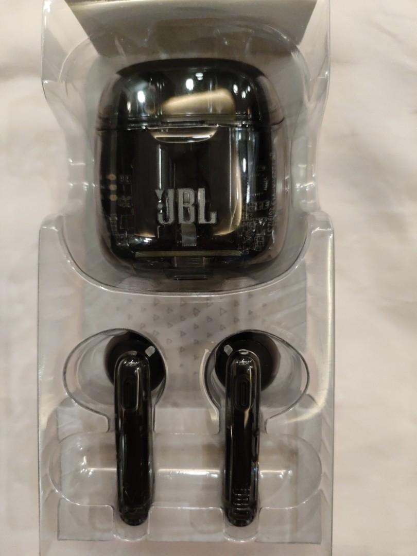 Jbl tune 225 tws, Audio, Earphones on Carousell