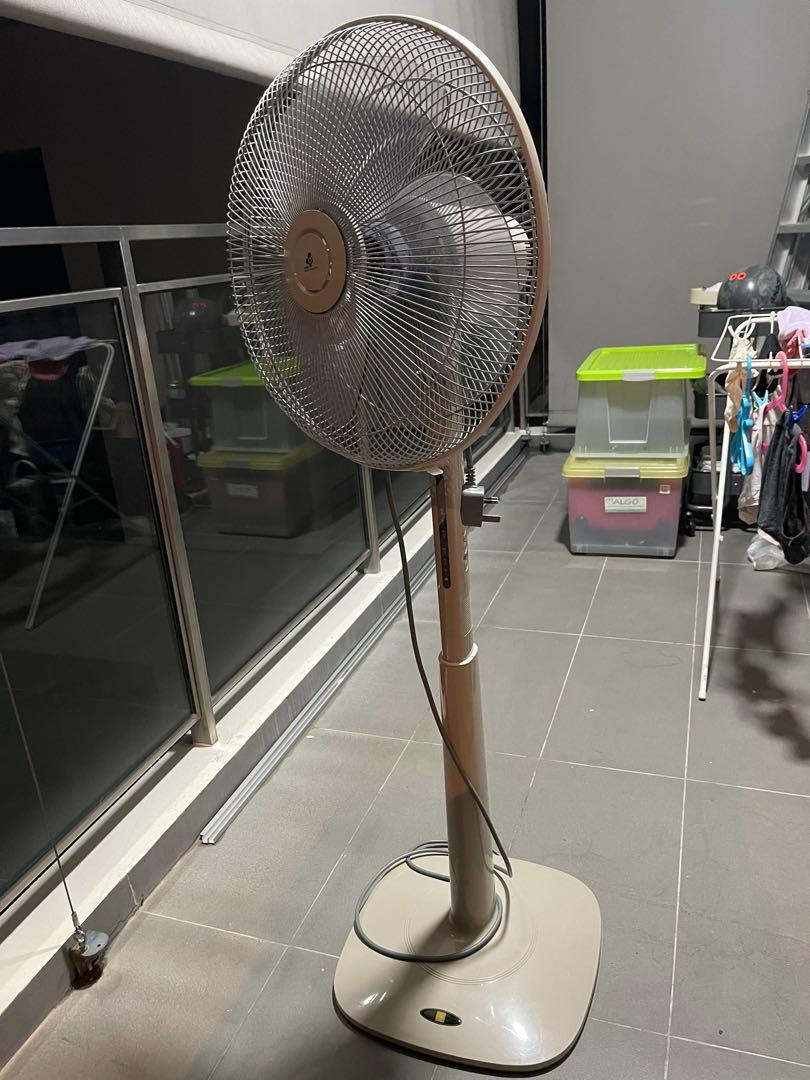 KDK M40KS Standing Fan with remote control, TV & Home Appliances, Air ...