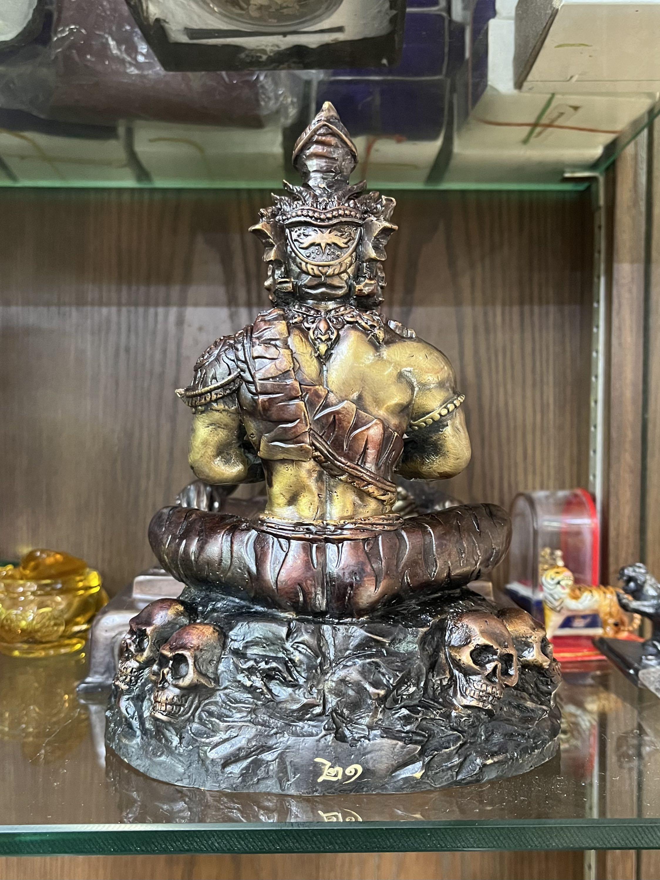 Lersi Kasit Phayak Taksila Bucha, Hobbies & Toys, Memorabilia ...