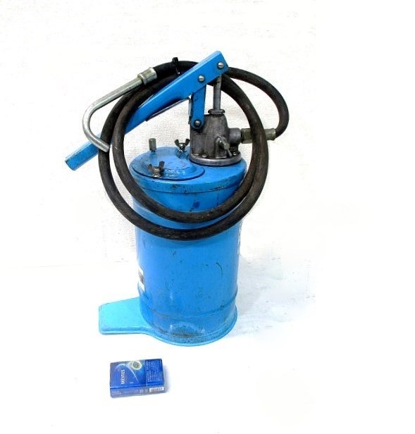 Manual Volume Pump for High Viscosity Oil, Commercial & Industrial ...