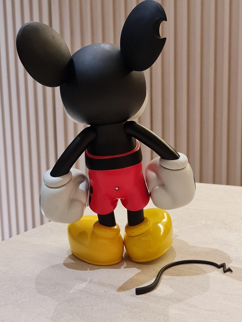 Mindstyle Mickey vs Manny Pacquiao Vinyl (Mickey tail broken), Hobbies ...
