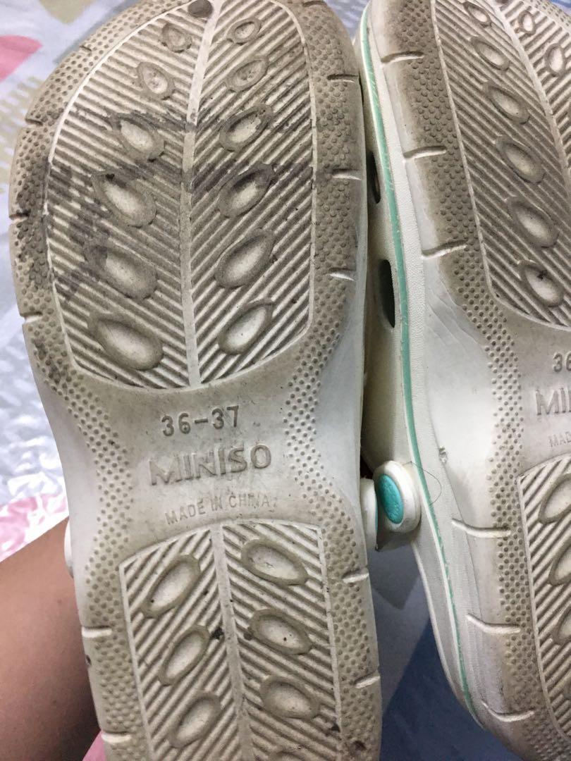 Miniso clog, Women's Fashion, Footwear, Sandals on Carousell