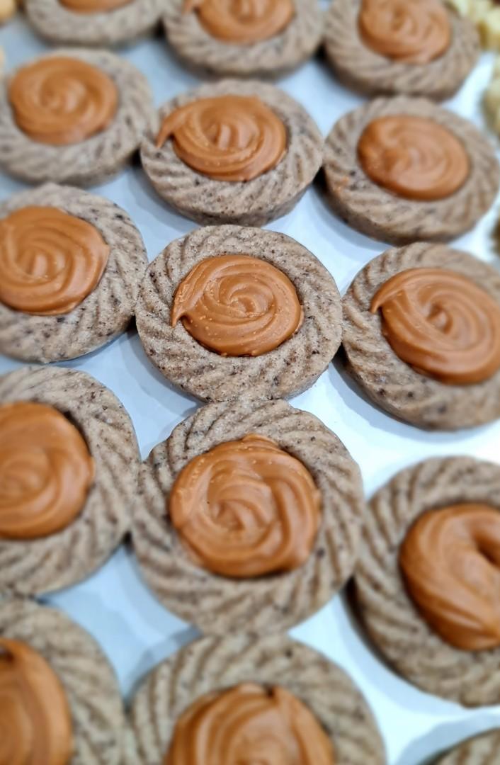 OREO BISCOFF TARTS, Food & Drinks, Homemade Bakes on Carousell