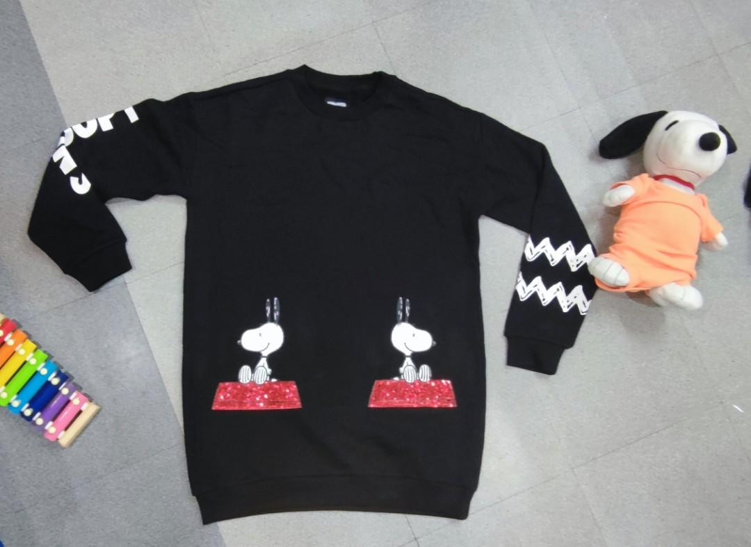 Peanuts/Snoopy Sweater, Women's Fashion, Coats, Jackets and Outerwear ...