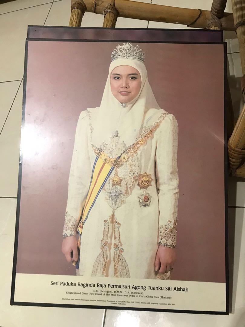 Frame Potret Permaisuri Agong, Hobbies & Toys, Collectibles ...
