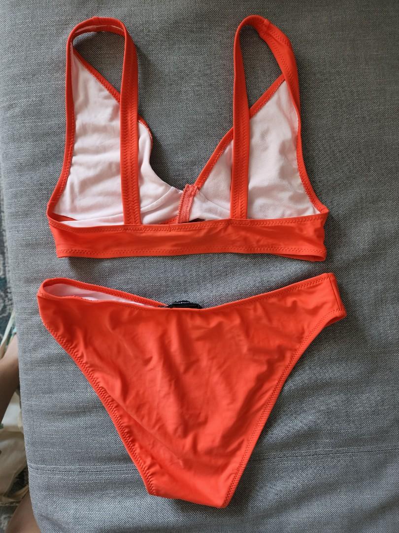 PrettyLittleThing Bikini Set, Women's Fashion, Swimwear, Bikinis ...