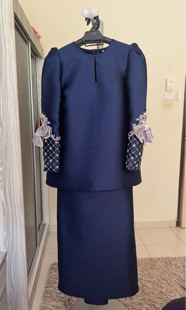 Rizman Ruzaini Luxe Rukhsar Navy Blue, Women's Fashion, Muslimah ...