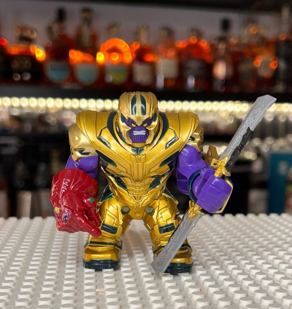 Thanos custom figure, 興趣及遊戲, 玩具 & 遊戲類 - Carousell