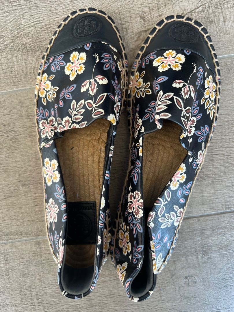 Tory Burch, Women's Fashion, Footwear, Flats on Carousell