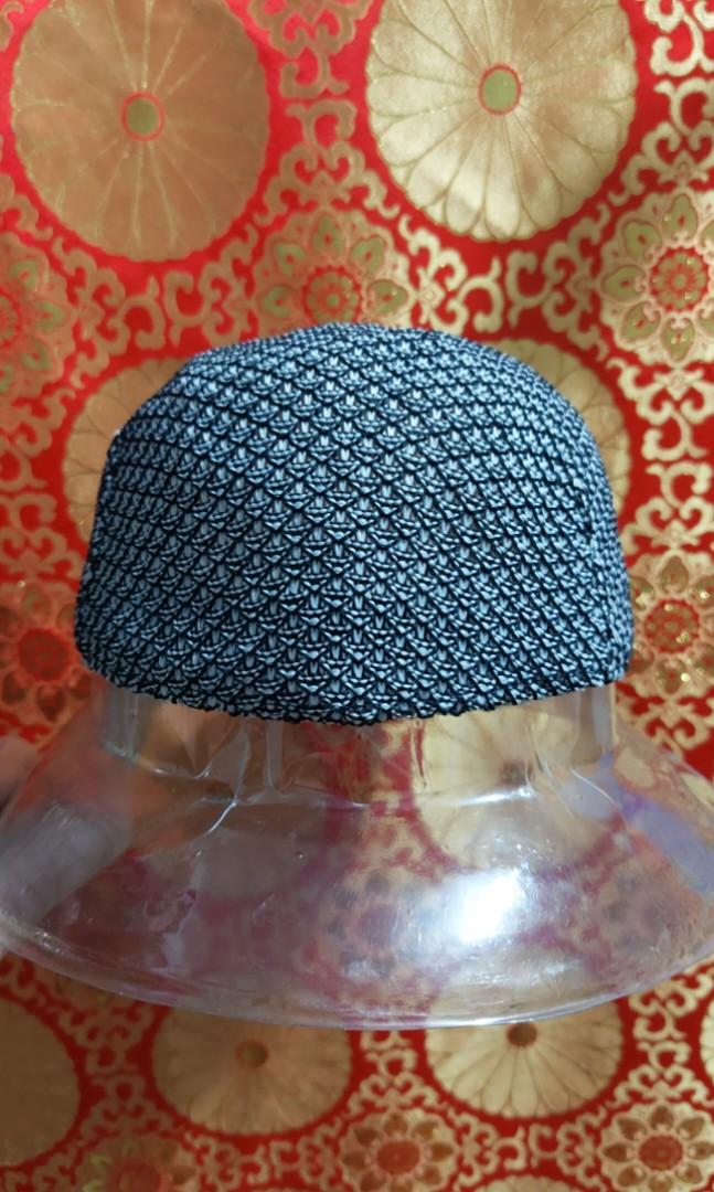 Zara full cap, Women's Fashion, Watches & Accessories, Hats & Beanies ...