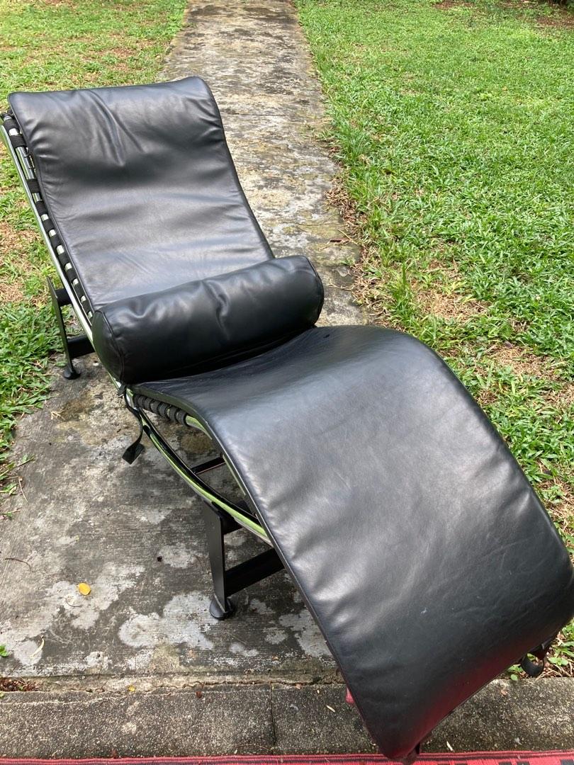 Alivar LC4 Le Corbusier Chaise Lounge, Furniture & Home Living ...