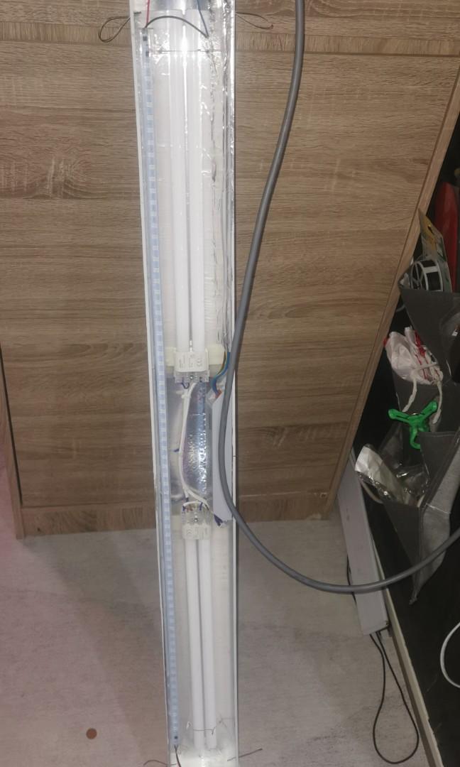 Arowana pll with blue led tanning light, Pet Supplies, Health ...