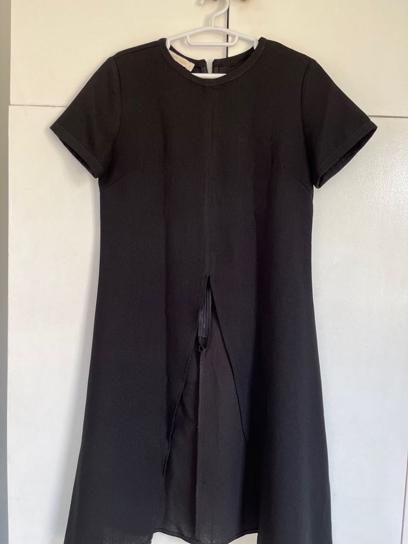 Black Front Slit Top, Women's Fashion, Dresses & Sets, Dresses on Carousell