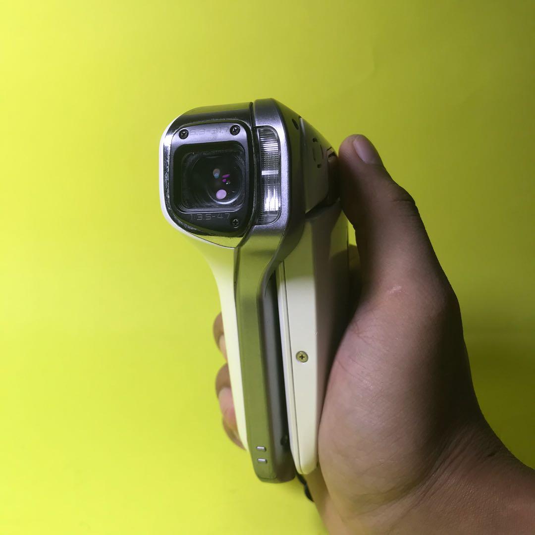 CANON XACTI DMX-CA8 WATERPROOF, Photography, Video Cameras on Carousell